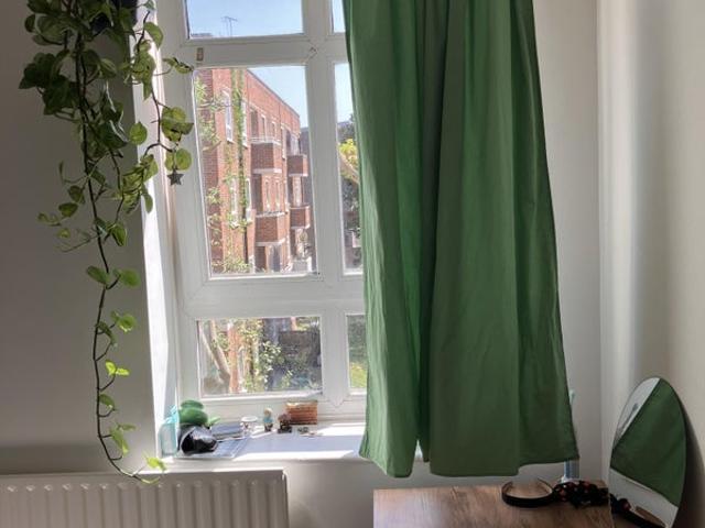 Room at Mead Place, Greater London