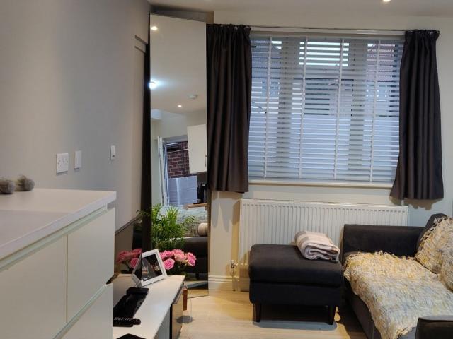 Room at Meadfield Road, Slough