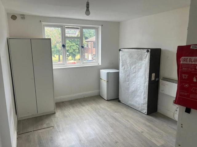 Room at Meadow Close, Greater London