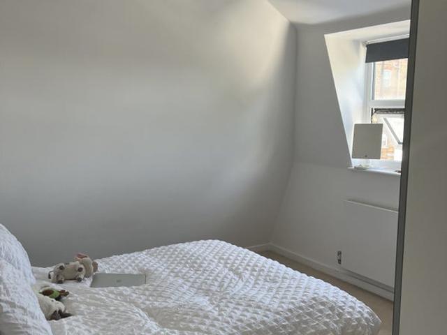 Room at Meadow Place, Greater London