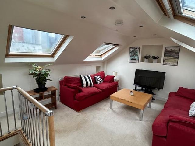 Room at Meadow Road, Greater London