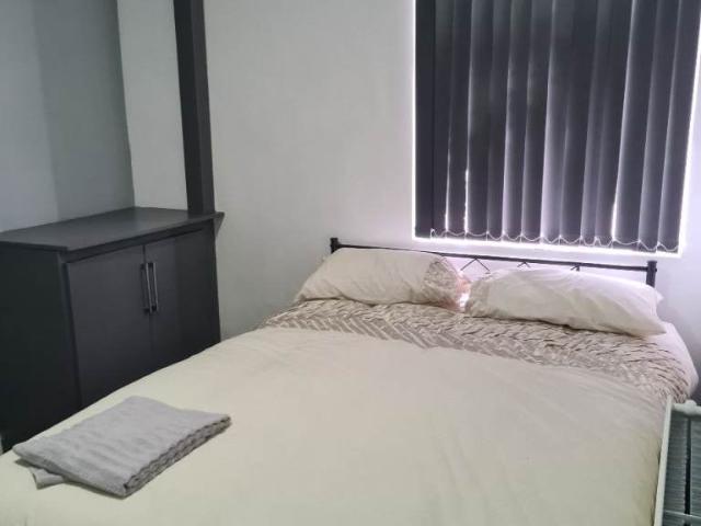Room at Meadow Street, Preston
