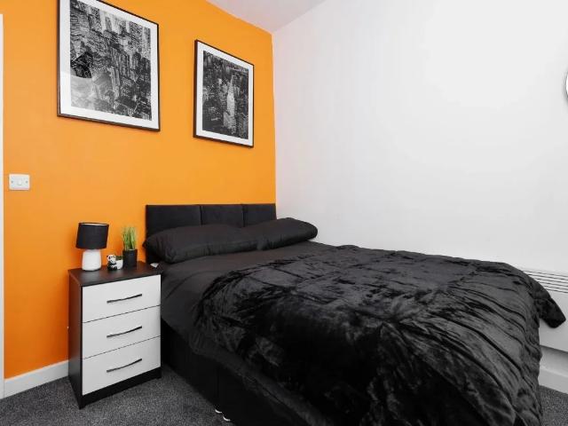 Room at Mealhouse Lane, Atherton