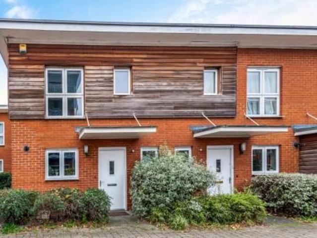 Room at Medhurst Drive, Greater London