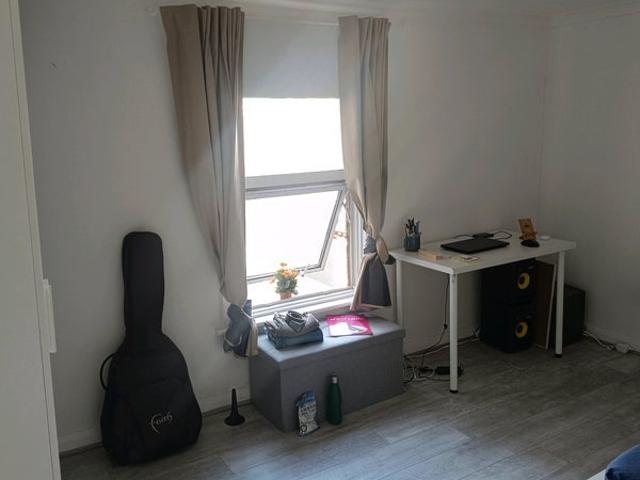 Room at Medlar Street, Greater London