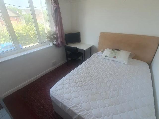 Room at Melmore Gardens, Cotswold District