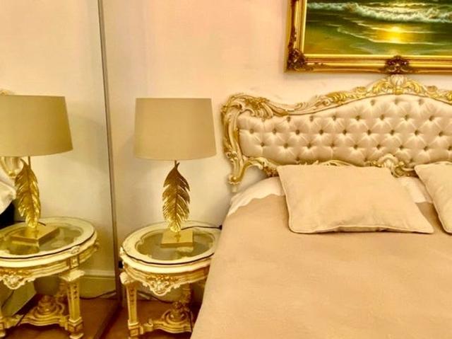 Room at Melbury Court, Greater London