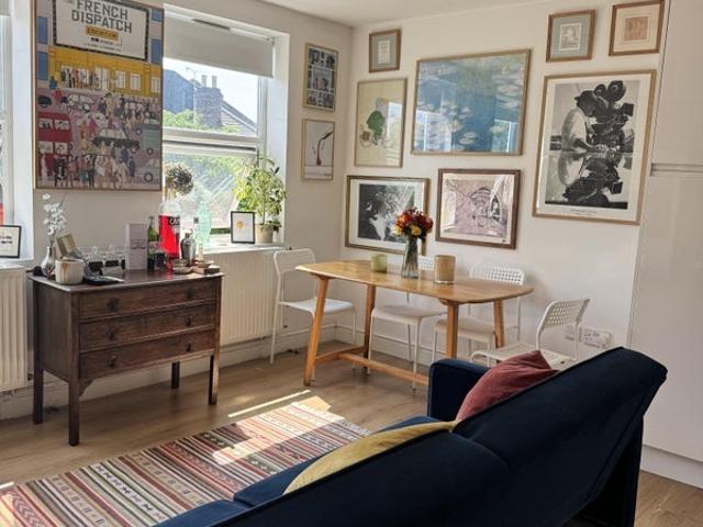 Room at Melbourne Grove, Greater London