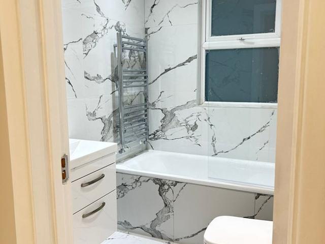Room at Melfort Road, Greater London