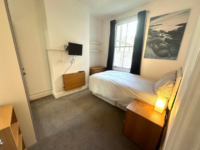 Room at Mellish Street, Greater London