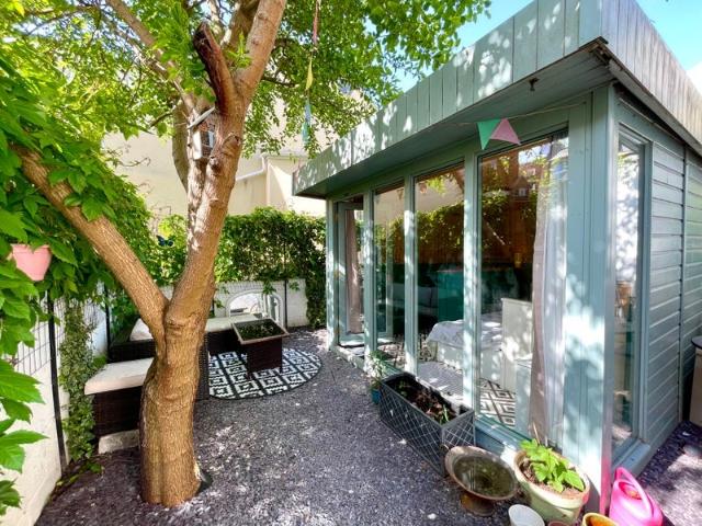Room at Melrose Place, Bristol