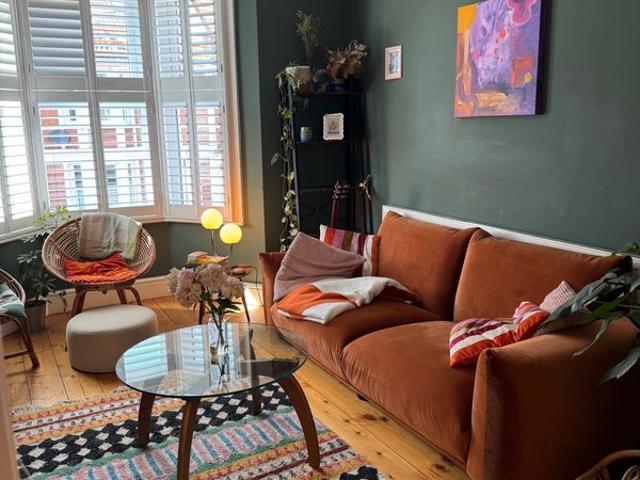 Room at Mendip Road, Bristol