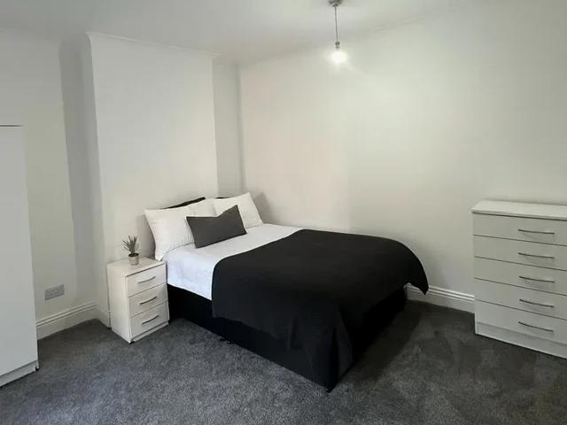 Room at Mercia Drive, Birmingham