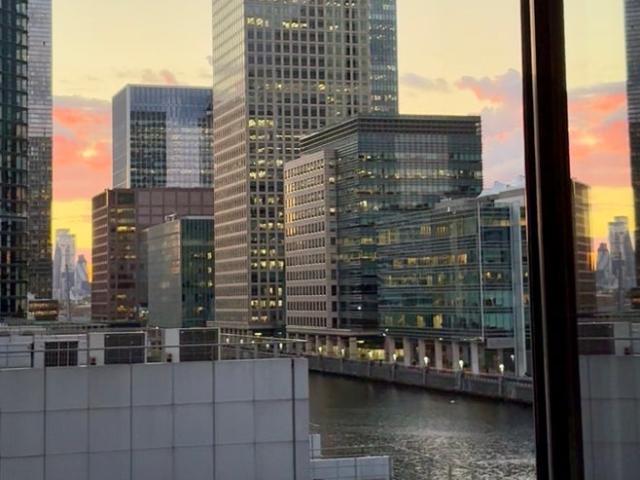 Room at Meridian Place, Greater London
