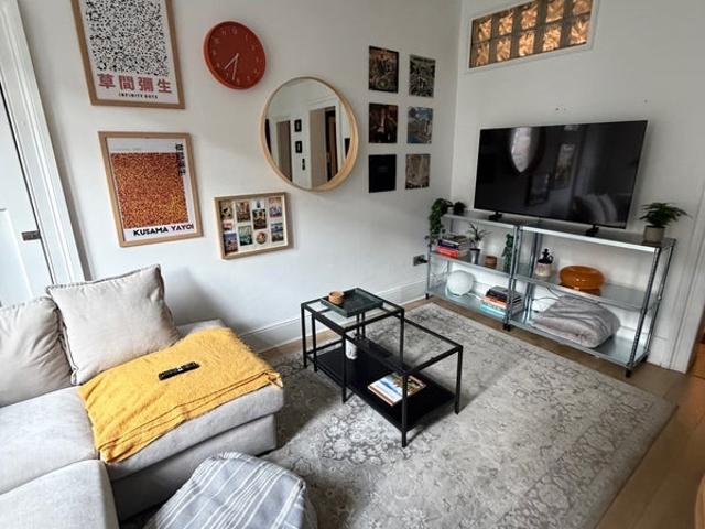 Room at Merrick Gardens, Glasgow