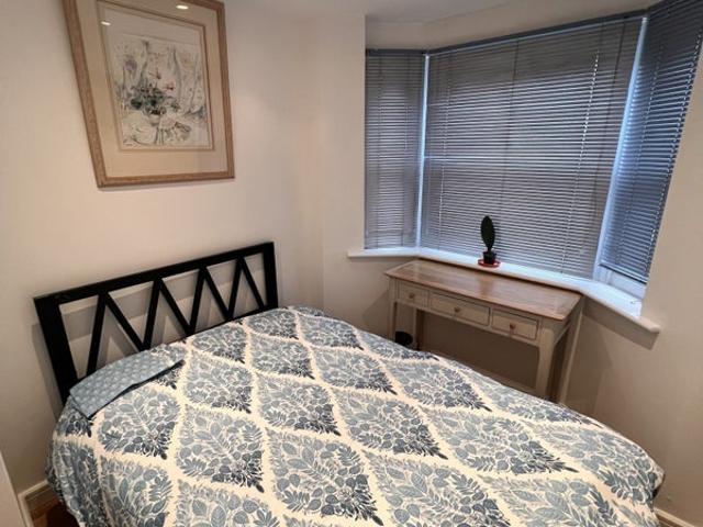Room at Merrow Street, Greater London