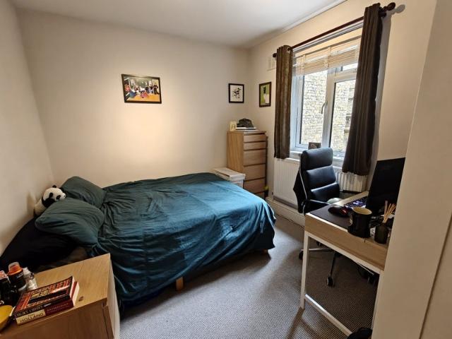 Room at Merrow Street, Greater London