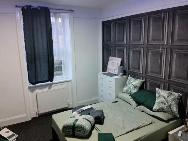 Room at Merton Road, Bradford