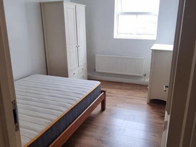 Room at Merton Road, Greater London