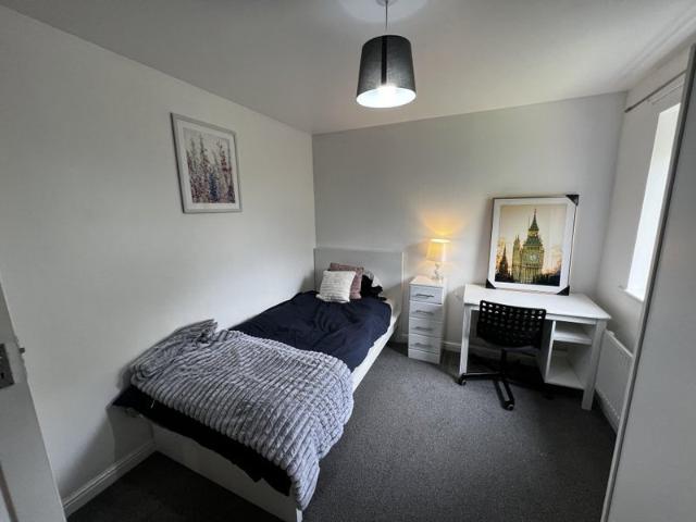 Room at Metcombe Way, Manchester
