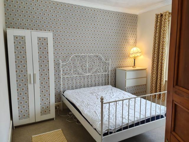 Room at Methuen Road, Bournemouth