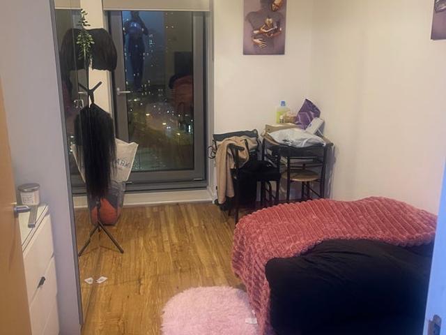Room at Michigan Avenue, Salford