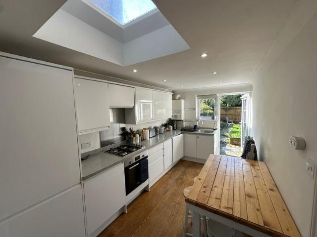 Room at Middle Lane, Greater London