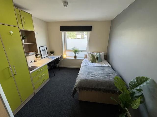 Room at Middle Street, Nottingham
