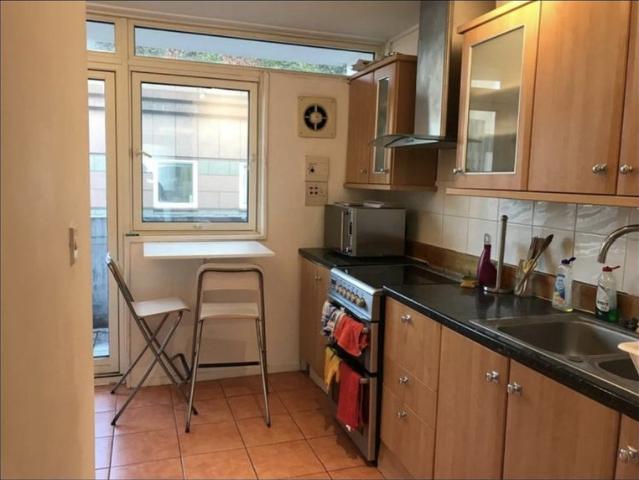 Room at Middlesex Street, Greater London