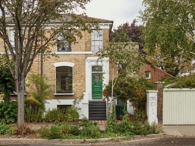Room at Middleton Road, Greater London