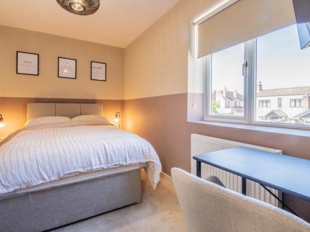 Room at Middleton Street, Nottingham