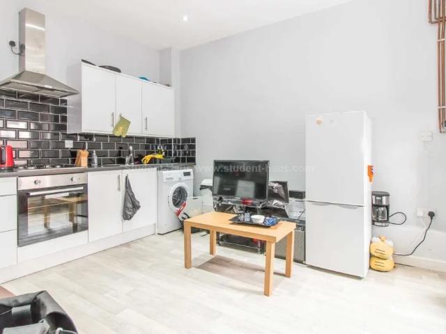 Room at Milnthorpe Street, Salford