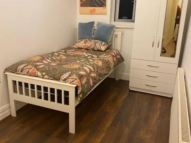 Room at Milner Road, Birmingham