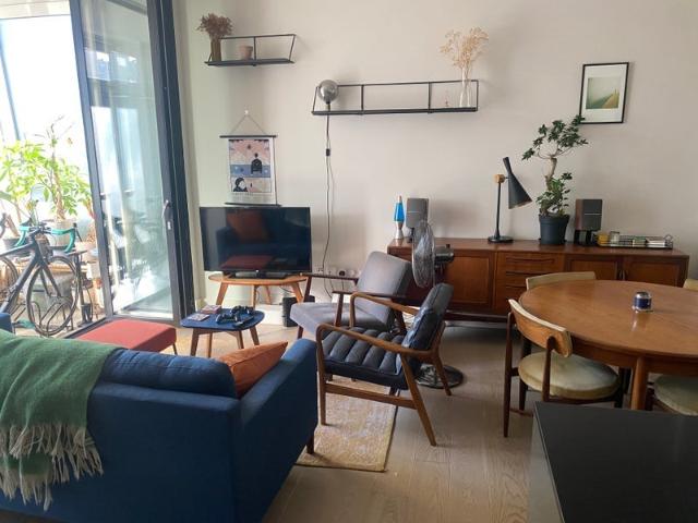 Room at Mildenhall Road, Greater London