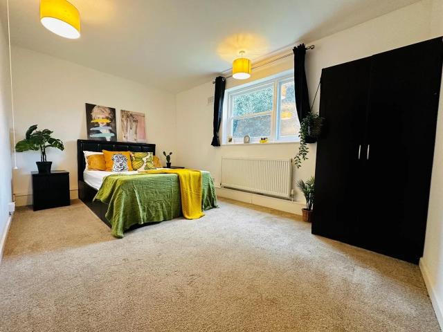 Room at Mildmay Park, Greater London