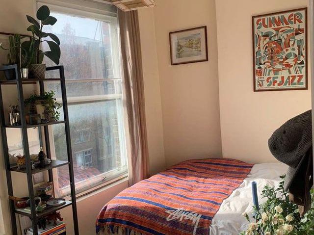 Room at Pentonville Road, Greater London