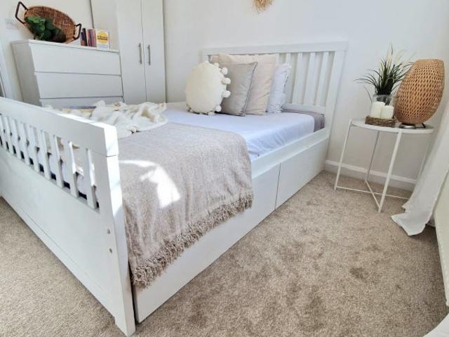 Room at Miles Road, Sheffield