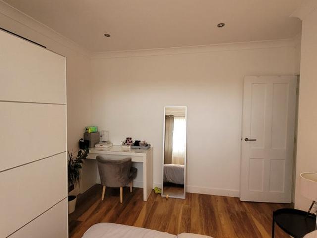 Room at Millwood Road, Greater London