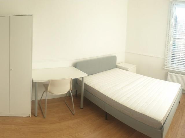 Room at Mill Street, Bedford