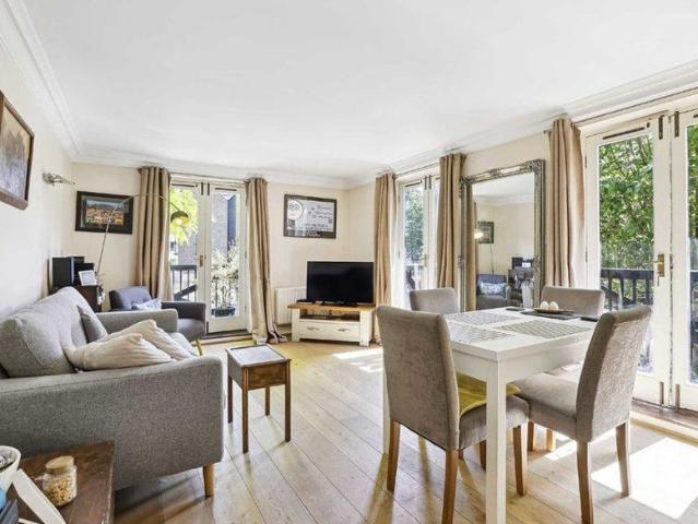 Room at Mill Plat, Greater London