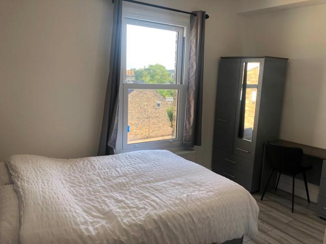 Room at Mill Road, Cambridge