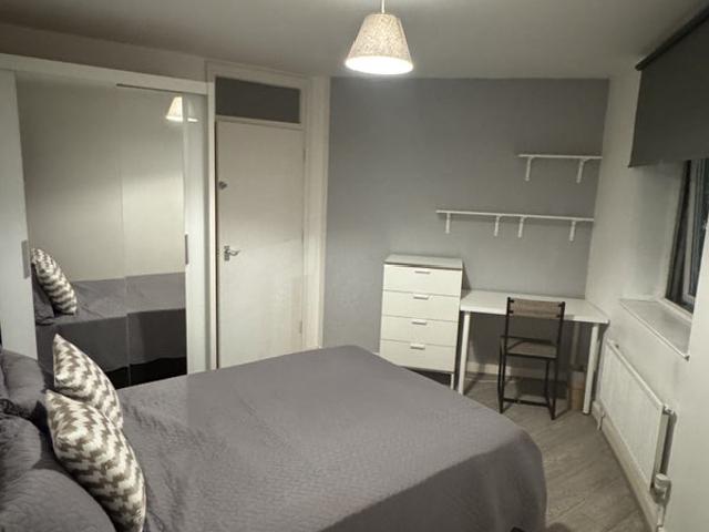 Room at Milligan Street, Greater London
