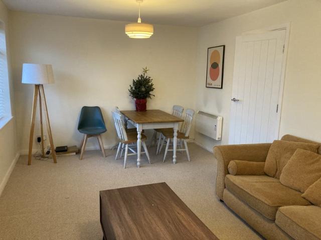 Room at Milverton Crescent West, Royal Leamington Spa