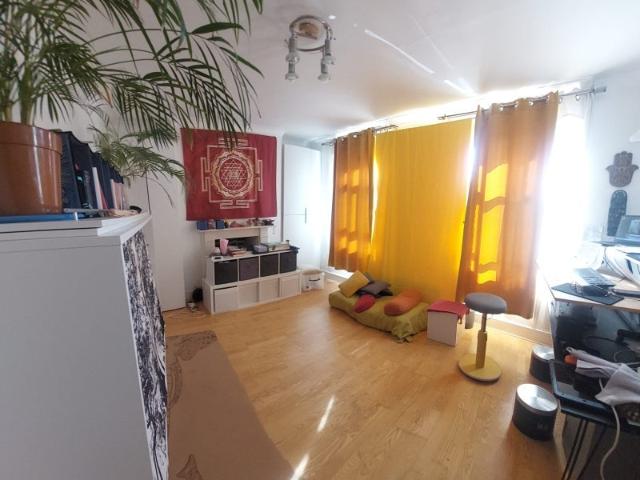 Room at Milverton Street, Greater London