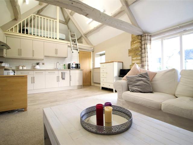 Room at Minety Lane, Oaksey