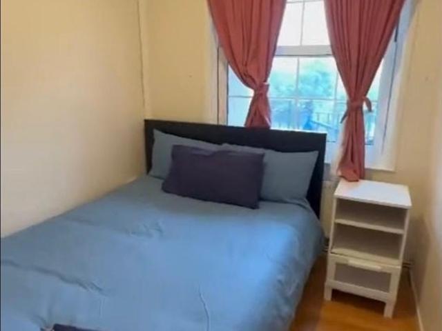 Room at Minerva Close, Greater London