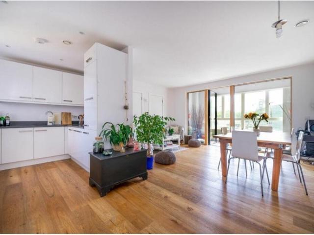 Room at Mint Street, Greater London