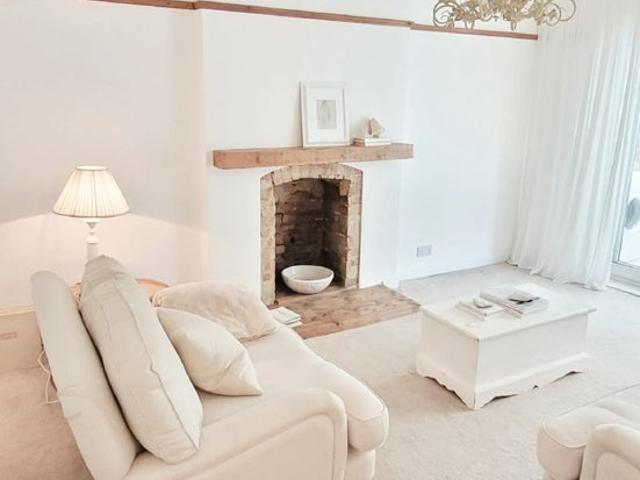 Room at Minterne Road, Christchurch