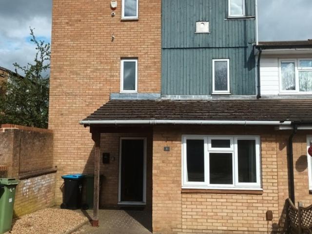 Room at Mitcham Place, Milton Keynes