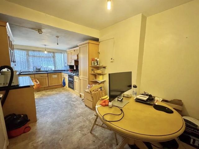 Room at Mitcham Road, Greater London